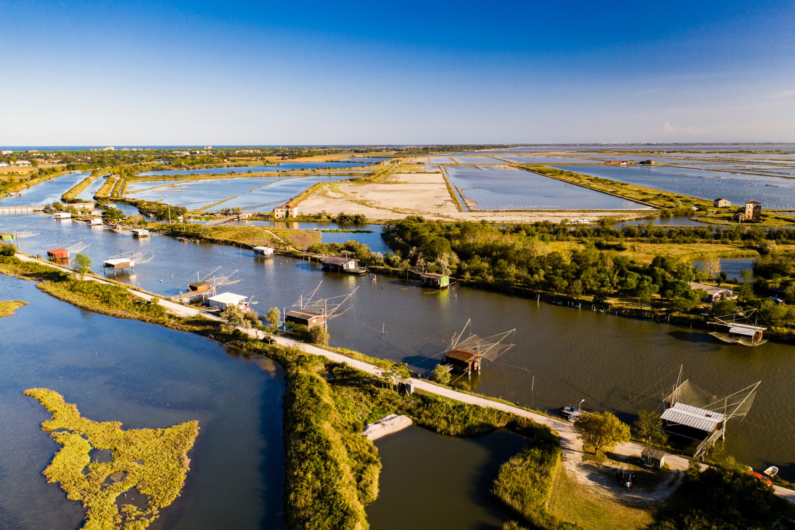 Nel Delta del Po con il Touring, un viaggio speciale tra arte e natura ...