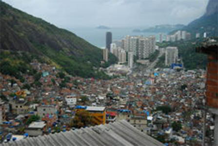 Rio: favela tour o safari? | Touring Club Italiano