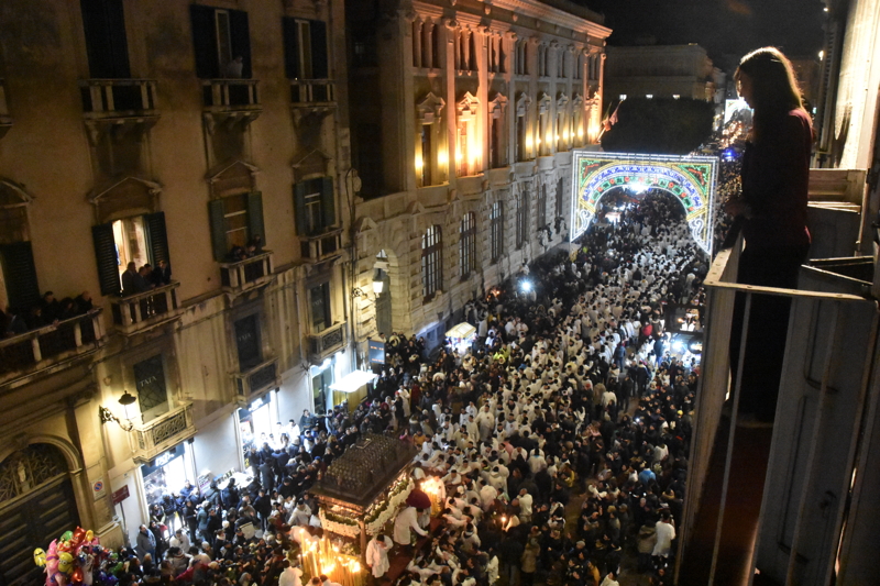 Passeggiata su via Etnea, cuore di Catania | Touring Club Italiano
